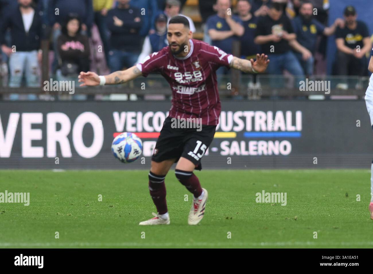 Dylan Bronn of US Salernitana 1919 in action during the Serie B BKT ...