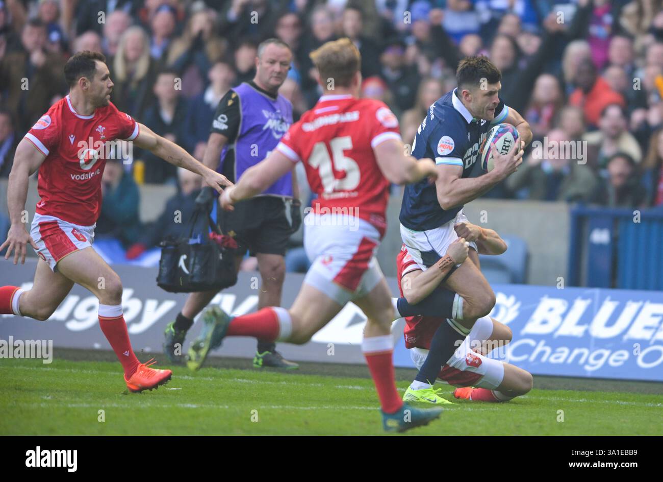 Edinburgh, Scotland, 8th March 2025. Blair Kinghorn of Scotland scores ...