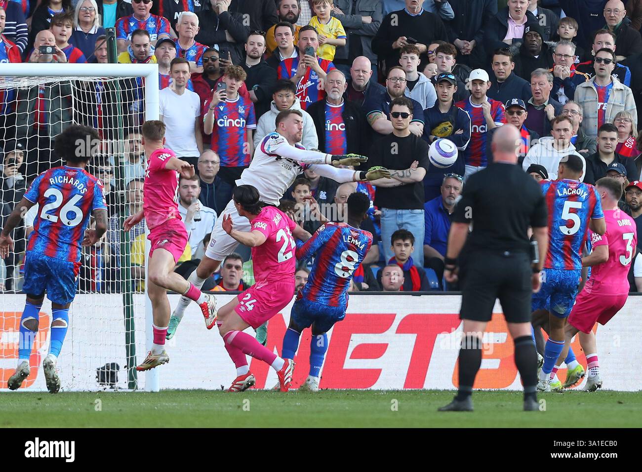 8th March 2025; Selhurst Park, Selhurst, London, England; Premier ...