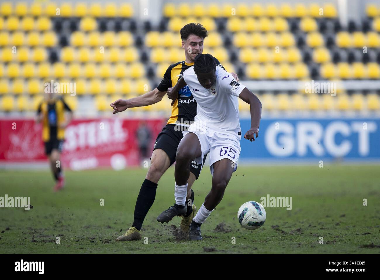 Lier, Belgium. 08th Mar, 2025. Lierse's Bo De Kerf and RSCA Futures ...