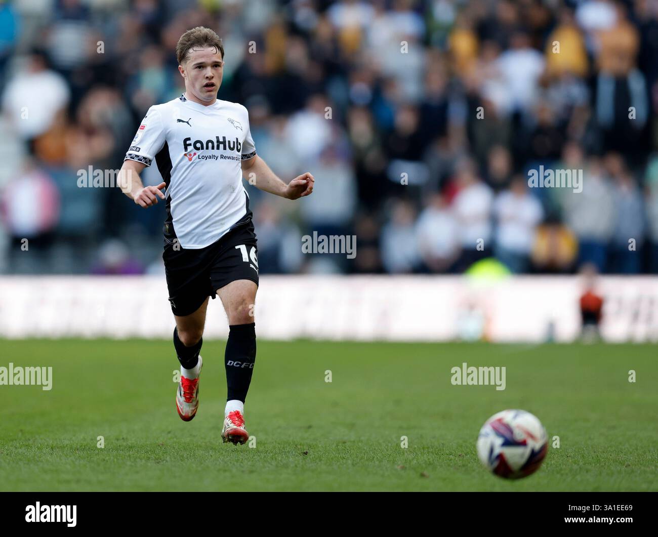Derby County's Liam Thompson during the Sky Bet Championship match at ...