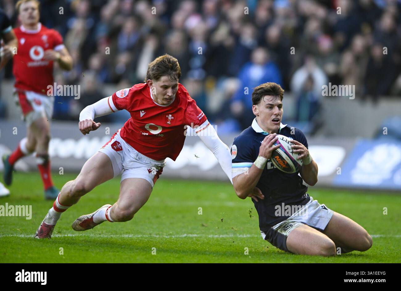 Edinburgh, Scotland, 8th March 2025. Tom Jordan of Scotland scores his ...
