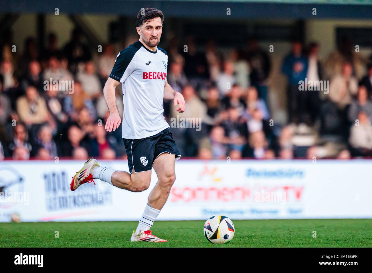Verl, Deutschland. 08th Mar, 2025. Berkan Taz (SC Verl, #10) GER, SC Verl vs. DSC Arminia ...
