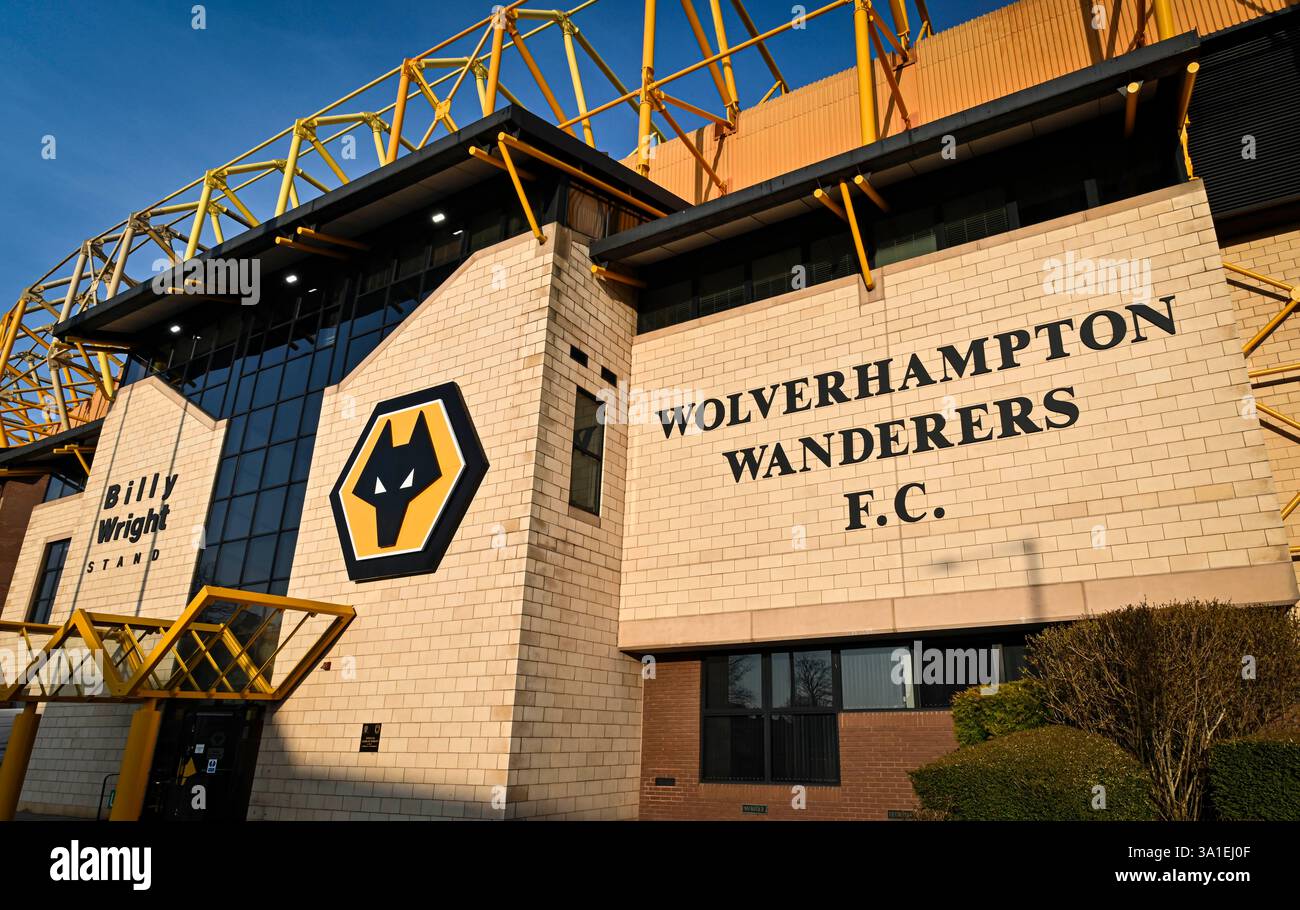 8th March 2025; Molineux Stadium, Wolverhampton, West Midlands, England ...