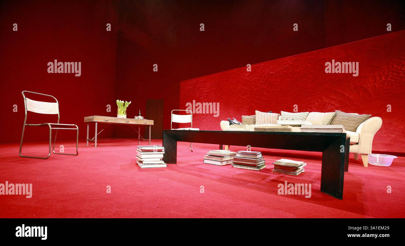 stage design for GOD OF CARNAGE by Yasmina Reza at the Gielgud Theatre ...