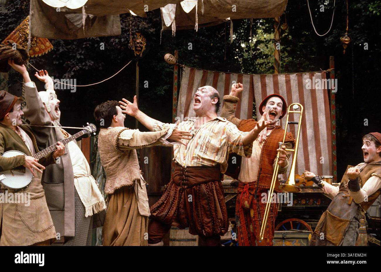 IV/ii - the Mechanicals - 'Our play is preferred' - centre: Bernard ...