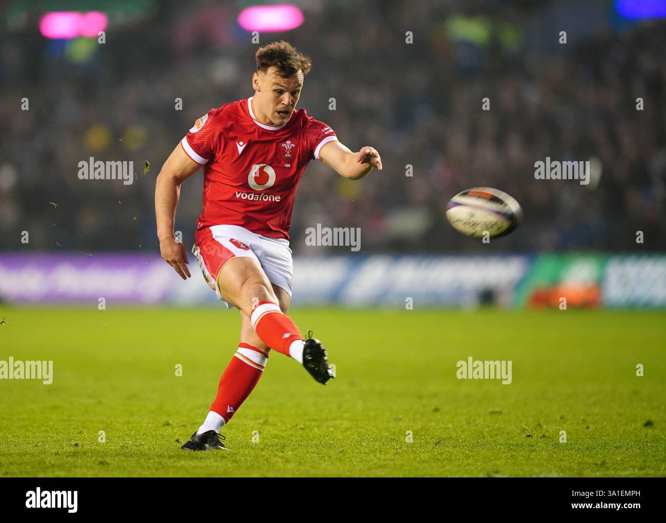 Wales' Jarrod Evans scores a conversion during the Guinness Men's Six ...