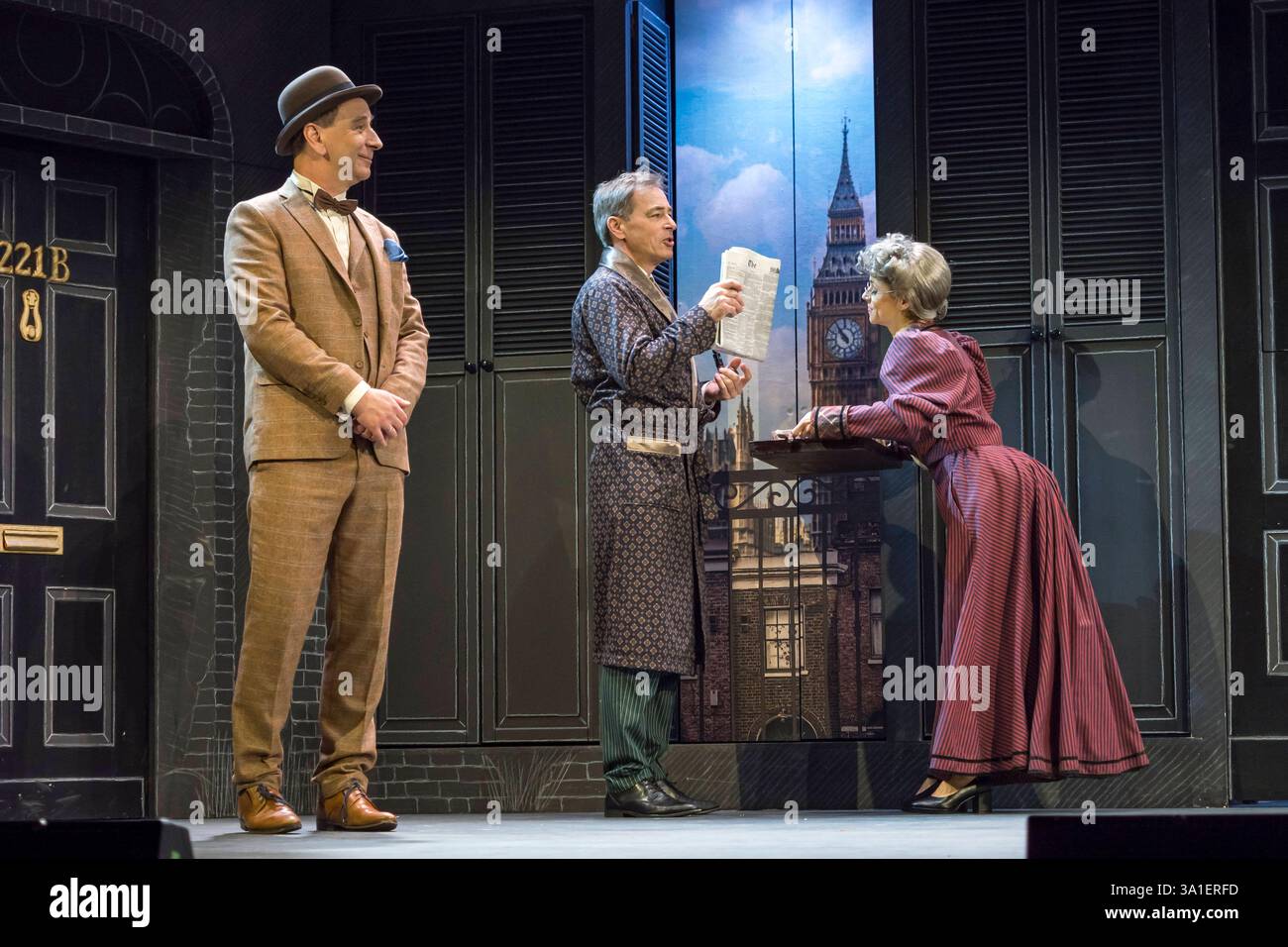 Schauspieler Jan Sosniok als Sherlock Holmes, Oliver Dupont als Doktor ...