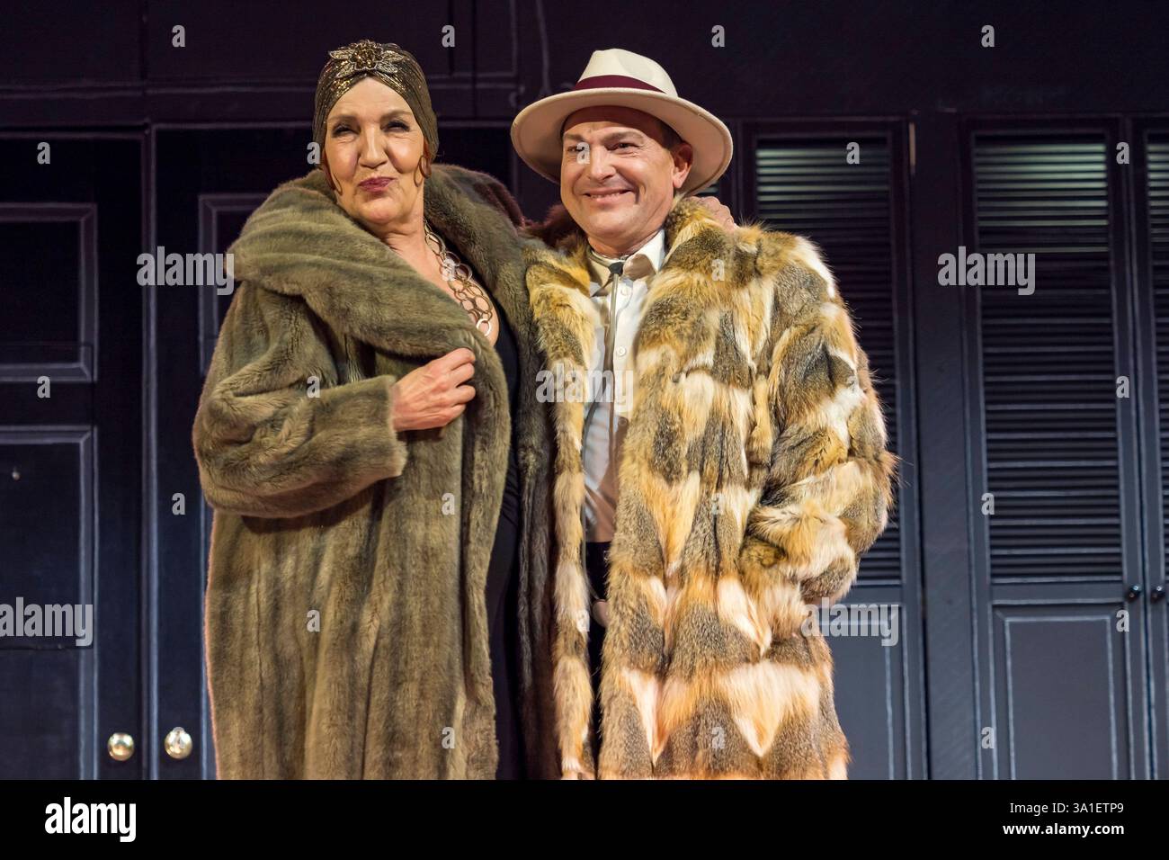 Schauspieler Alexis Kara als Rupert Perkins, Koenig Otto von Ormstein ...