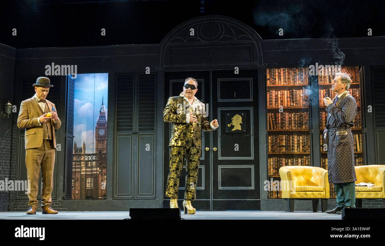 Schauspieler Jan Sosniok als Sherlock Holmes, Oliver Dupont als Doktor ...
