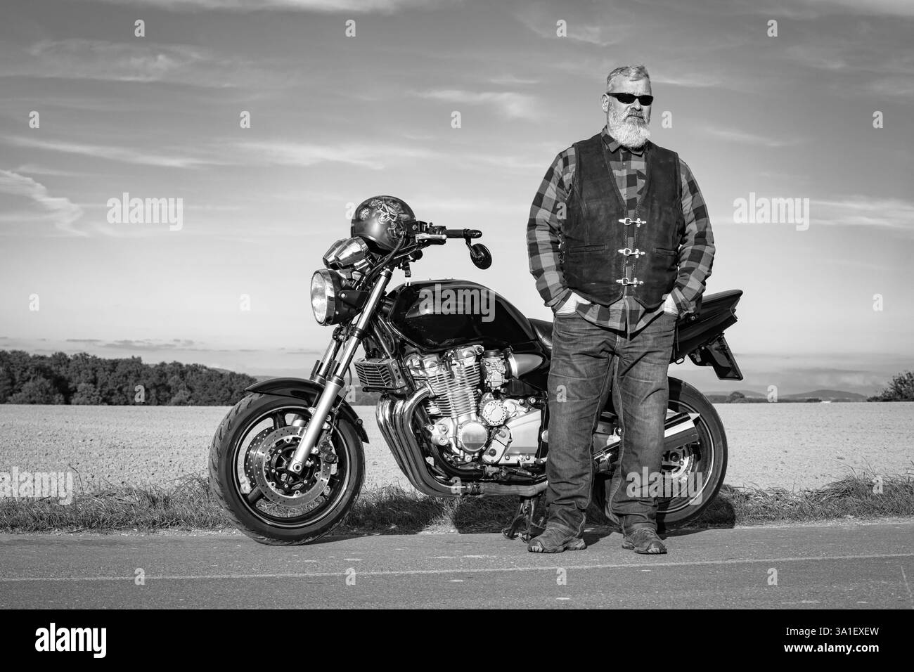 Road status Black and White Stock Photos & Images - Alamy