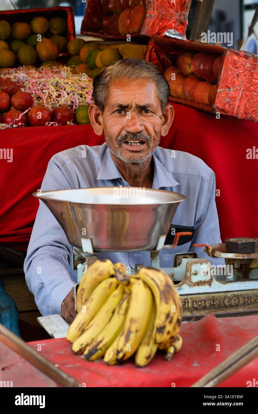 India rajasthan jaipur street vendor hi-res stock photography and images - Alamy