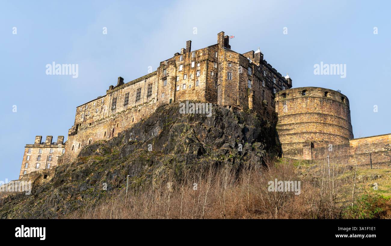 Edinburgh castle interior hi-res stock photography and images - Alamy