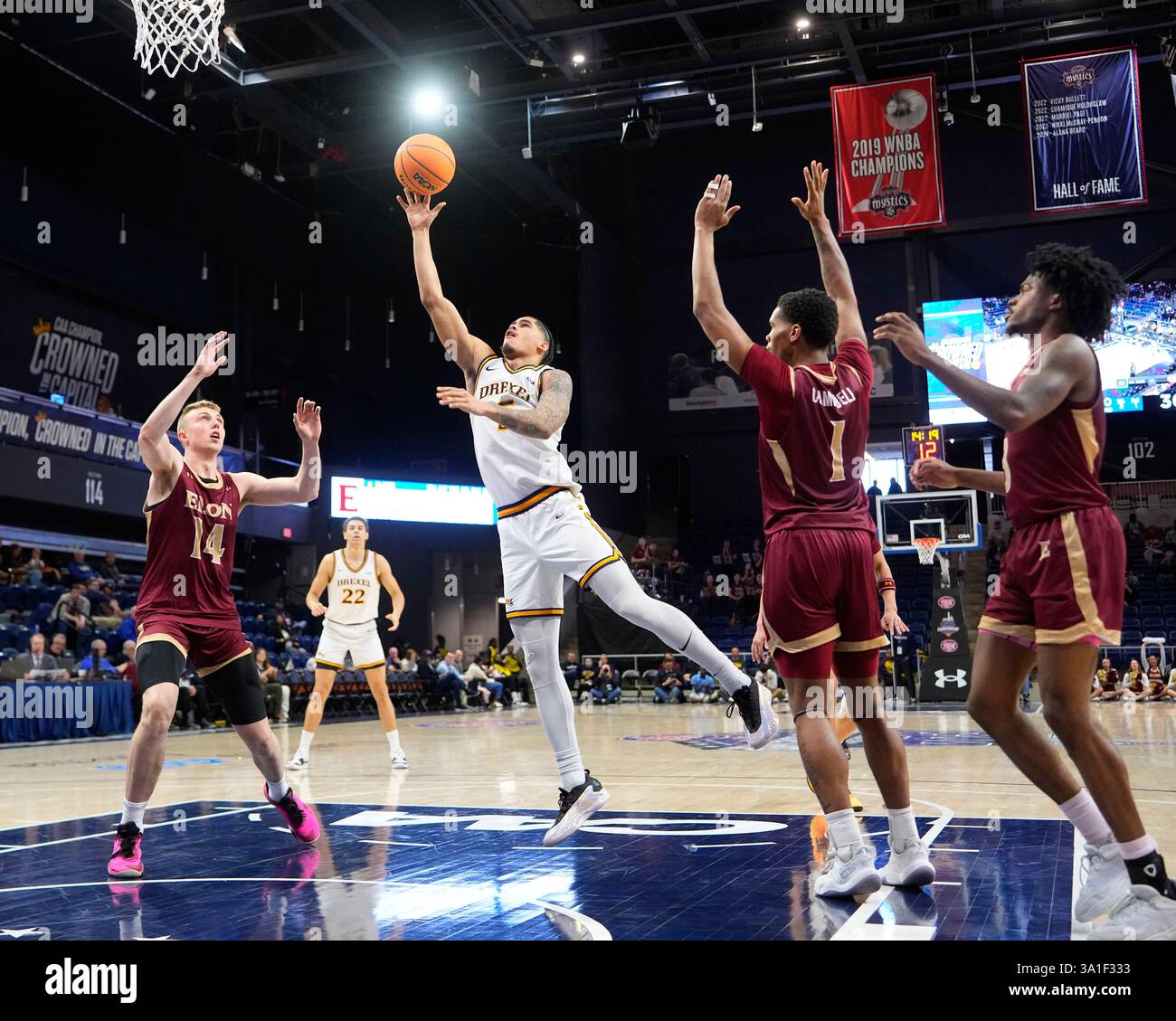 WASHINGTON, DC - MARCH 08: Drexel Dragons Guard Kobe MaGee (5) shoots a ...