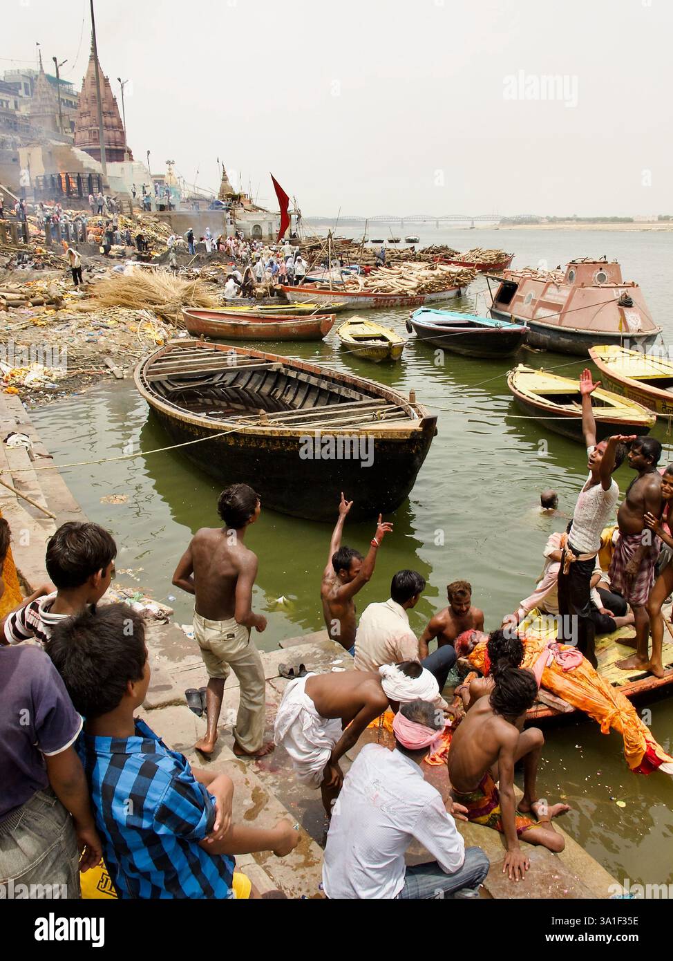 Indian hindu funeral hi-res stock photography and images - Alamy