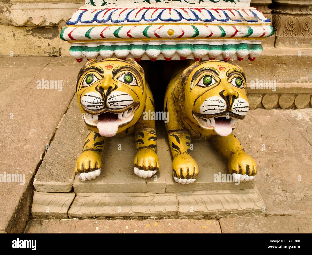 Durbar hall entrance hi-res stock photography and images - Alamy