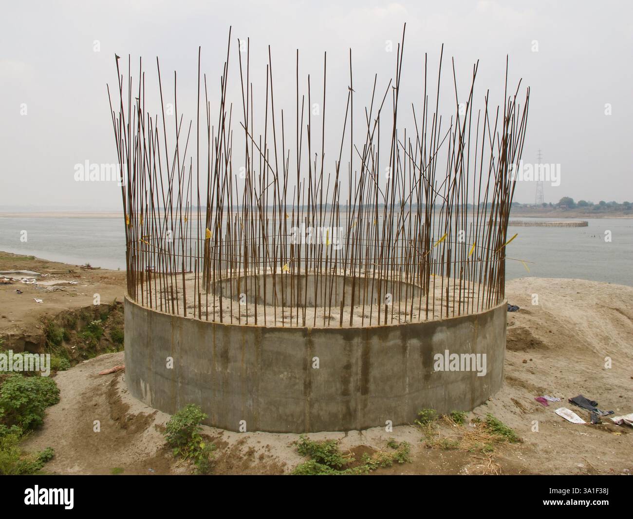 Pillar rebar india hi-res stock photography and images - Alamy