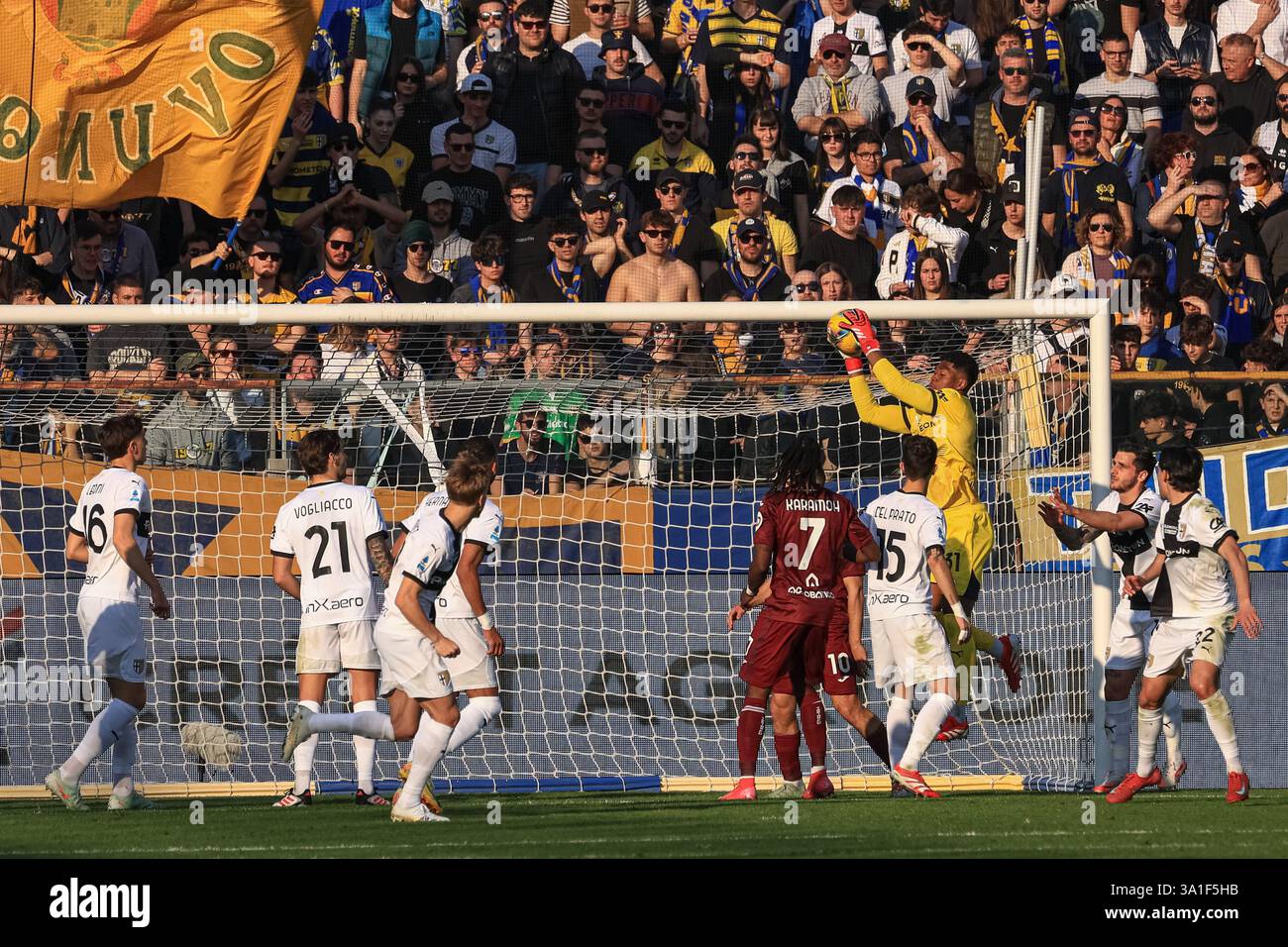 Parma, Italy. 08th Mar, 2025. Zion Suzuki (Parma Calcio) in action ...
