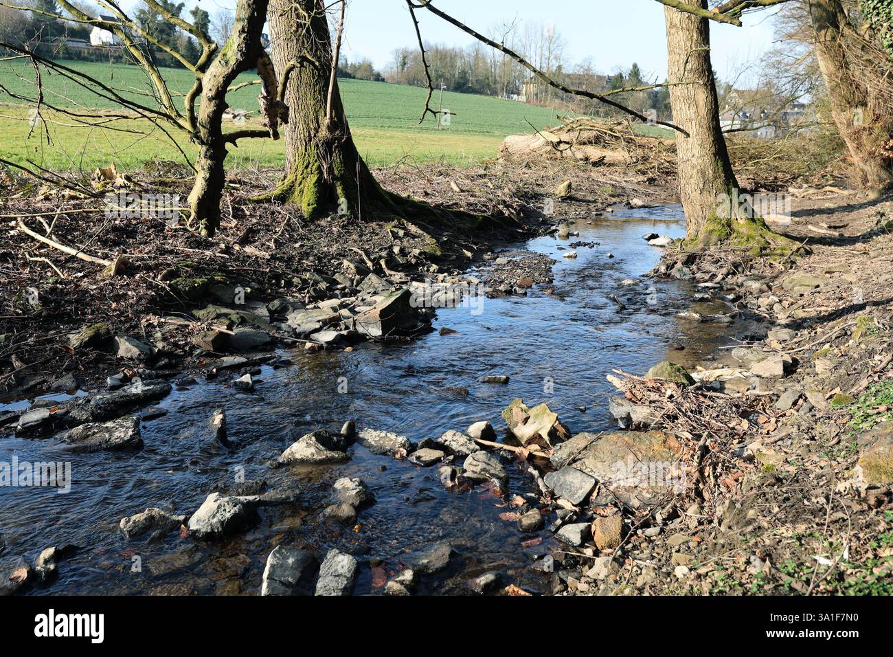 Der Asbach in Essen Kulturlandschaft am Stadtrand von Essen mit dem ...
