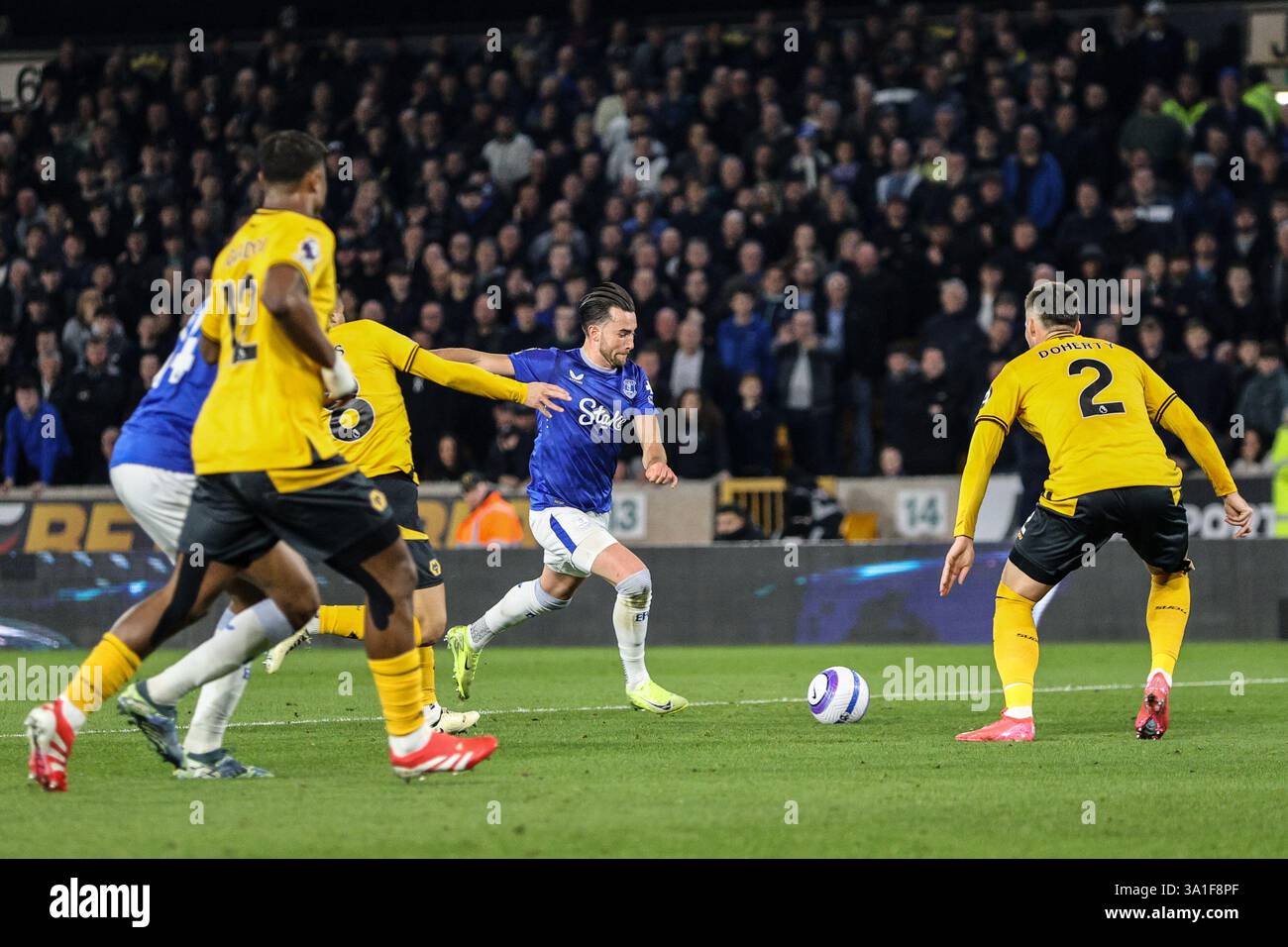 Wolverhampton, England, March 8th 2025: Jack Harrison (11 Everton ...