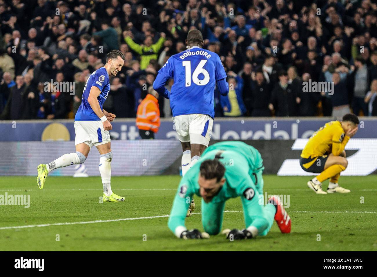 Wolverhampton, England, March 8th 2025: Jack Harrison (11 Everton ...