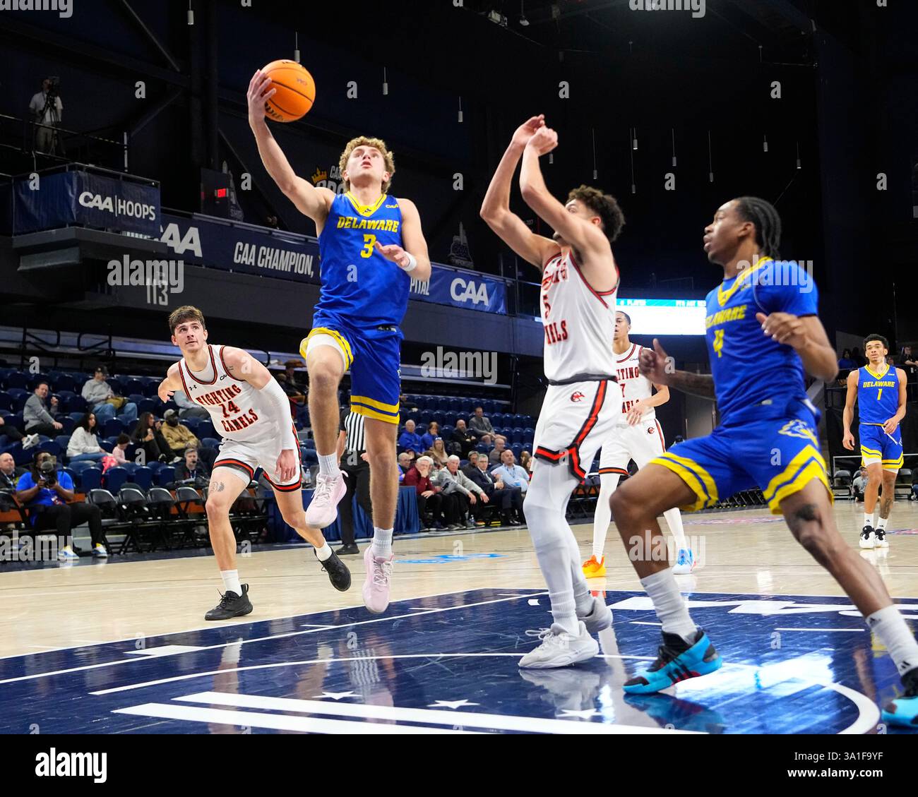 WASHINGTON, DC - MARCH 08: Delaware Blue Hens Guard Cavn Reilly (3 ...
