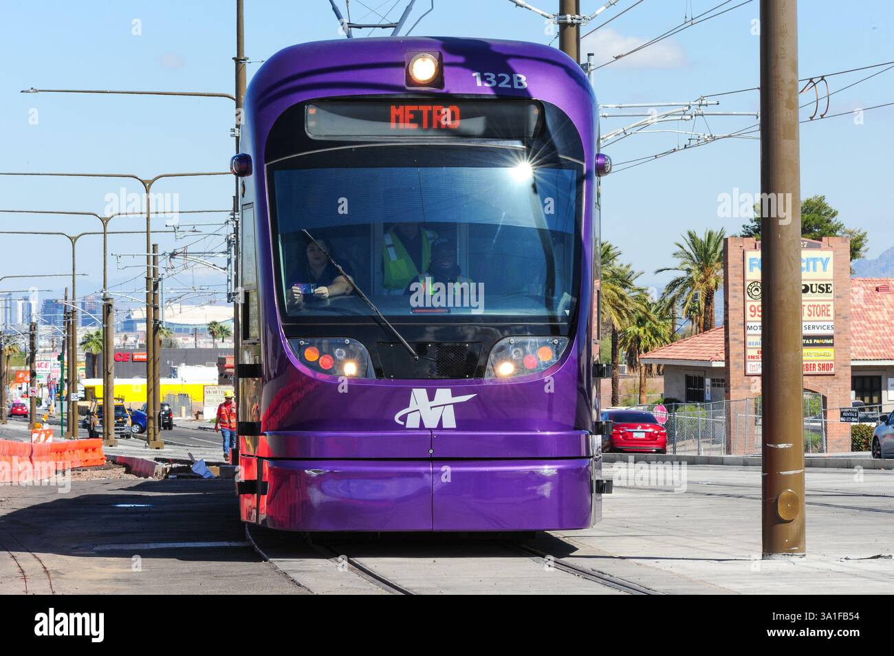 Phoenix, Arizona, USA. 8th Mar, 2025. The light rail reaches the Baseline Road and Central ...