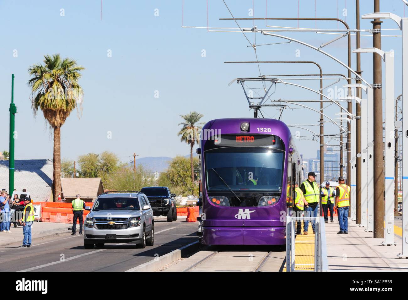 Phoenix, Arizona, USA. 8th Mar, 2025. The light rail reaches the Baseline Road and Central ...