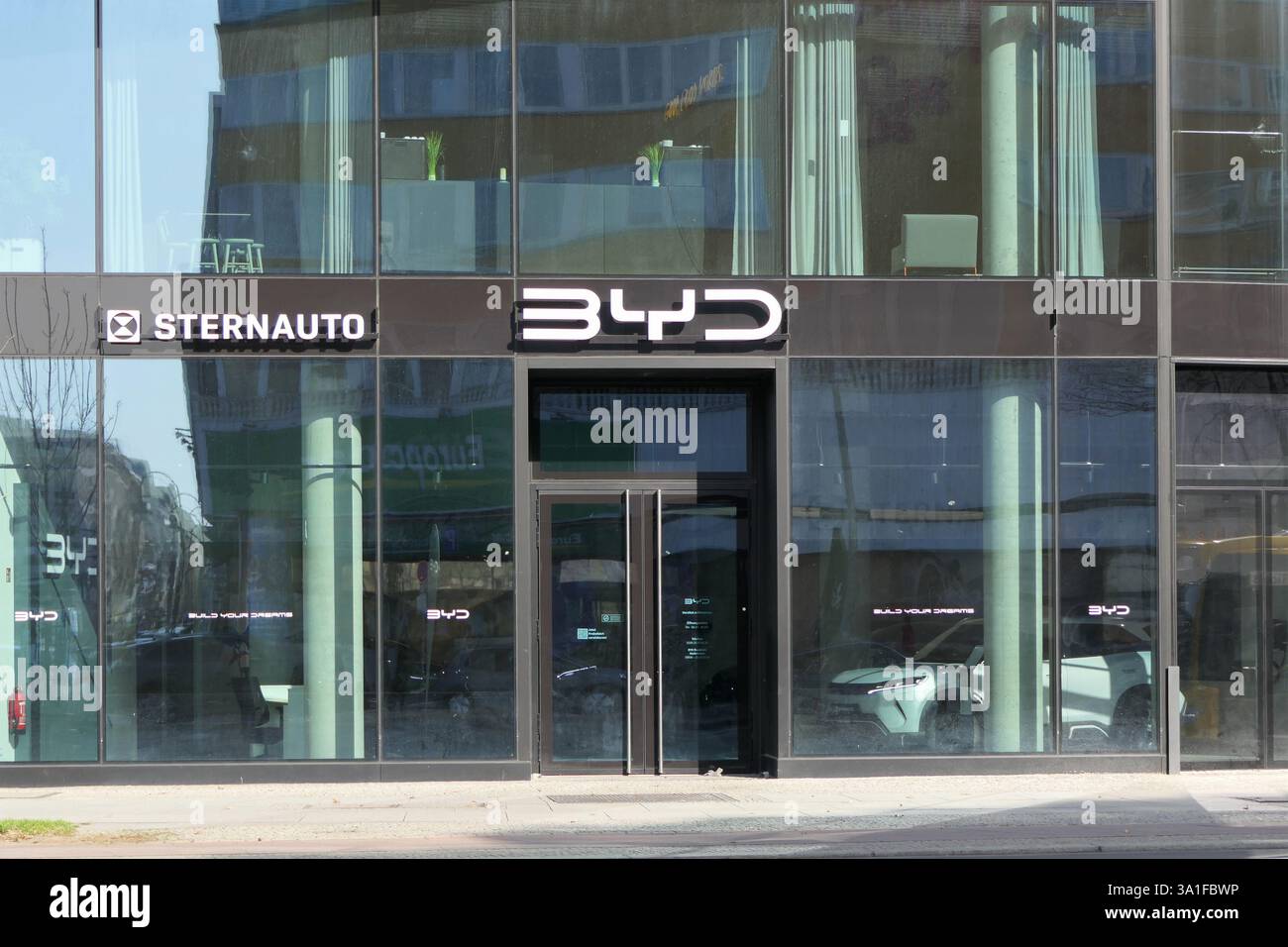 Logo byd auto automotive hi-res stock photography and images - Alamy