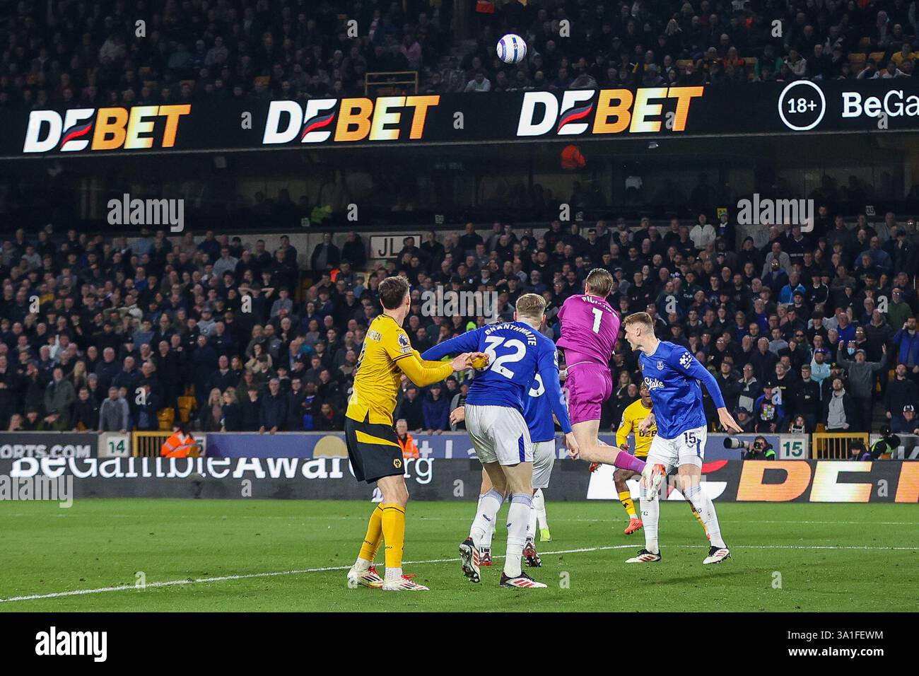 #1, Jordan Pickford of Everton punches the ball away during the Premier ...