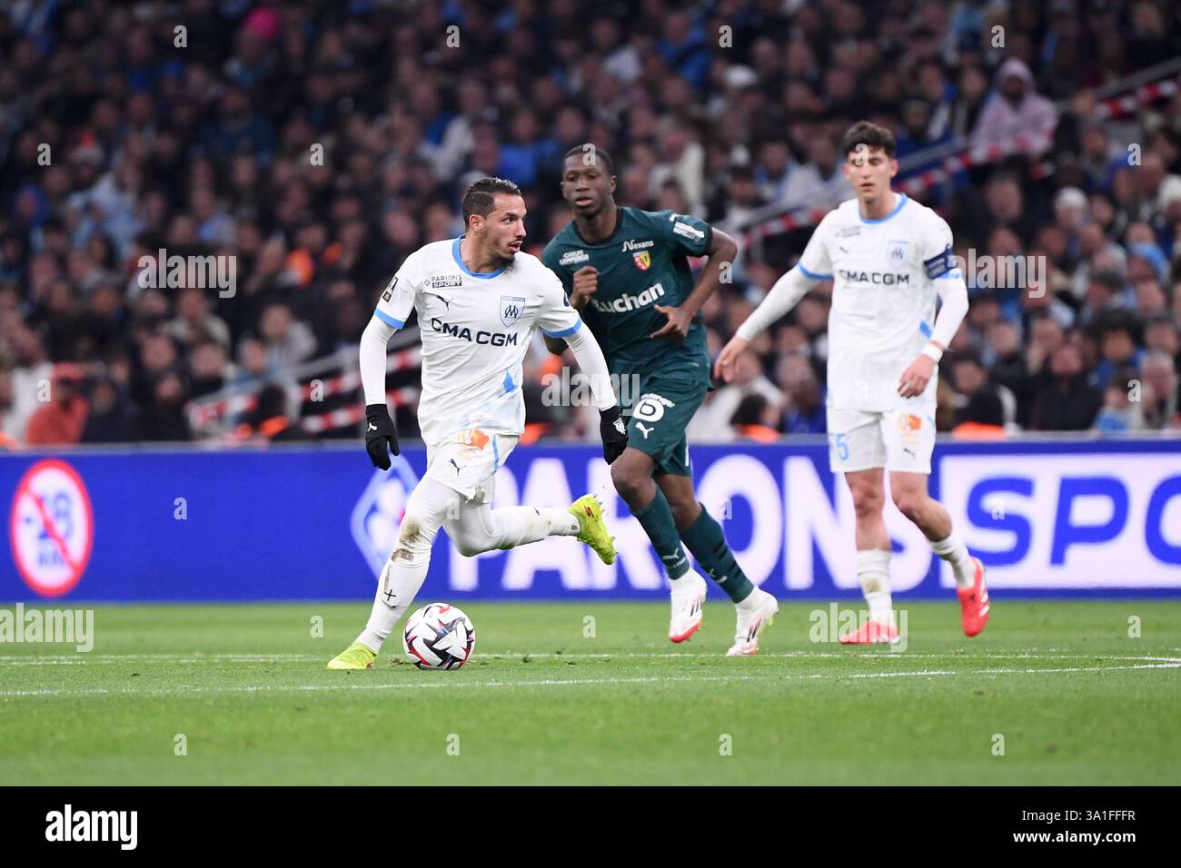 22 Ismael BENNACER (om) during the Ligue 1 McDonald's match between ...