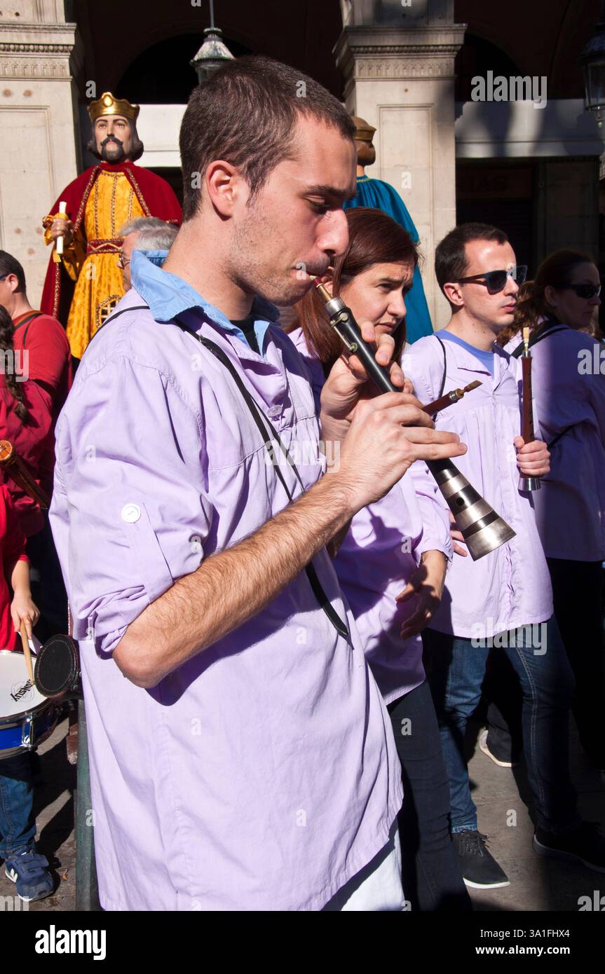 Playing tenora instrument hi-res stock photography and images - Alamy