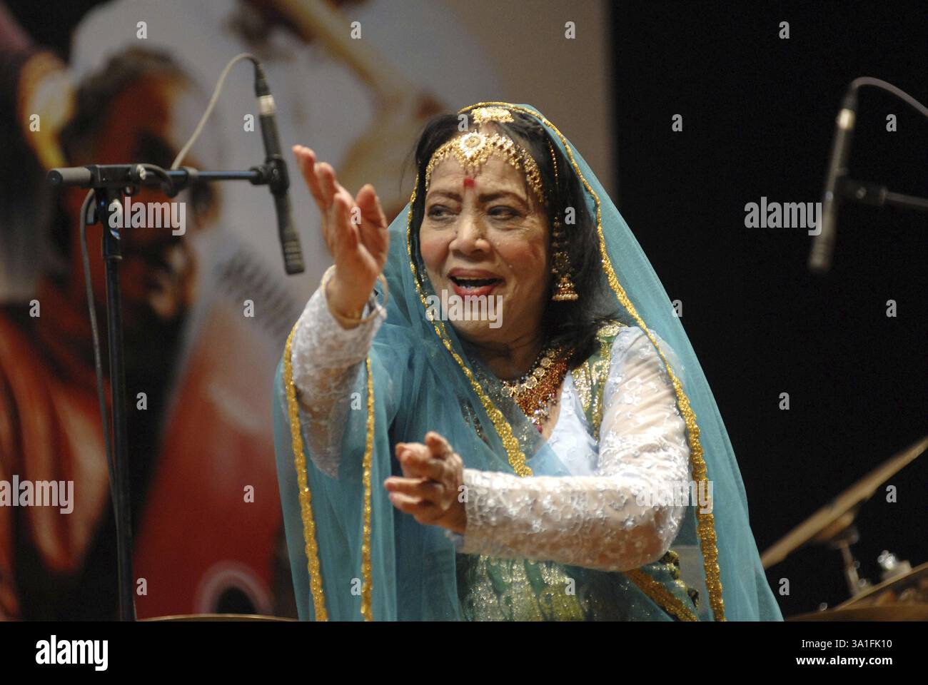 Kathak classical dancer Sitara Devi performs at Shanmukhananda Hall in ...