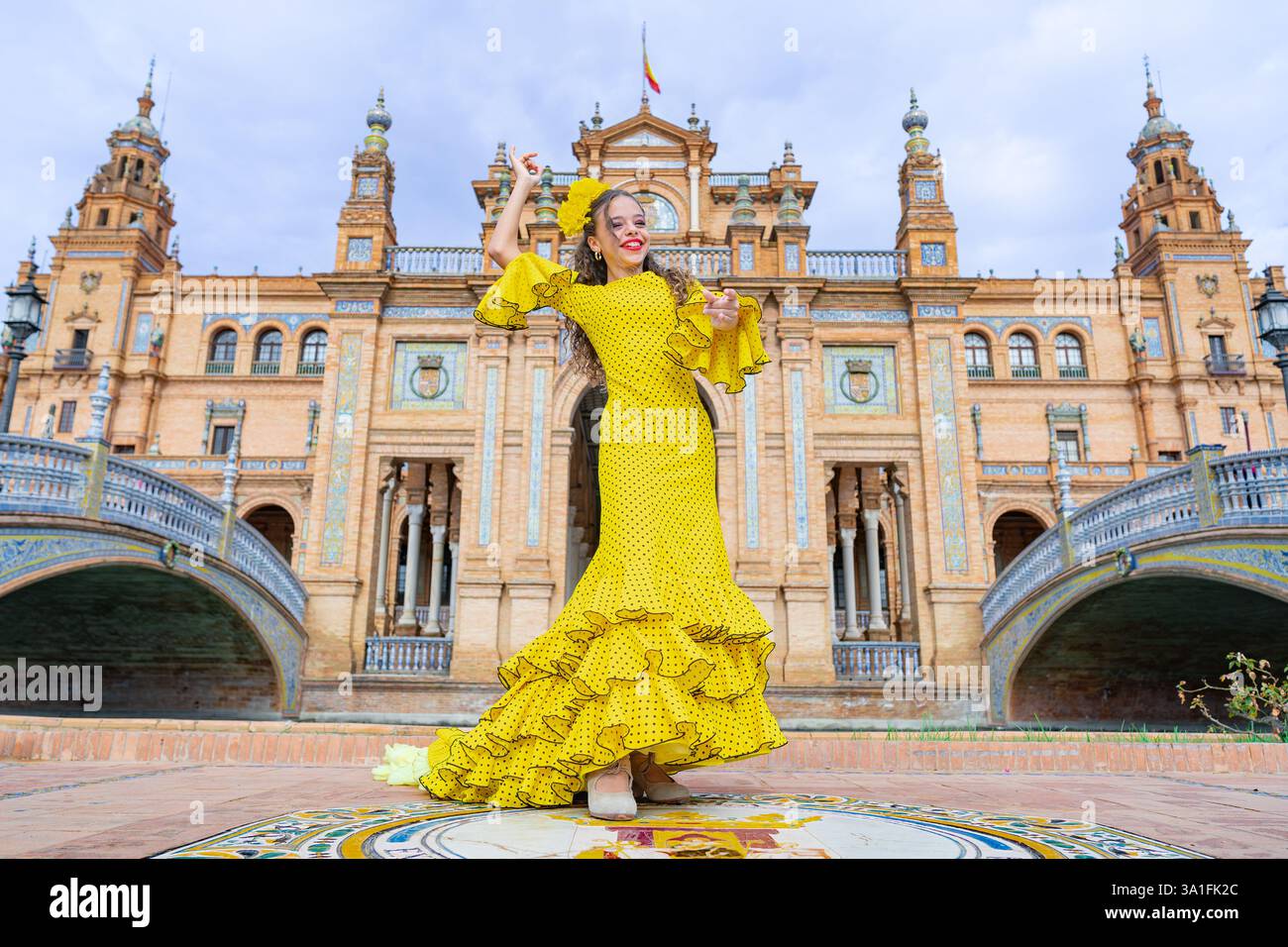 Traditional girl dancing flamenco in Spain Stock Photo - Alamy