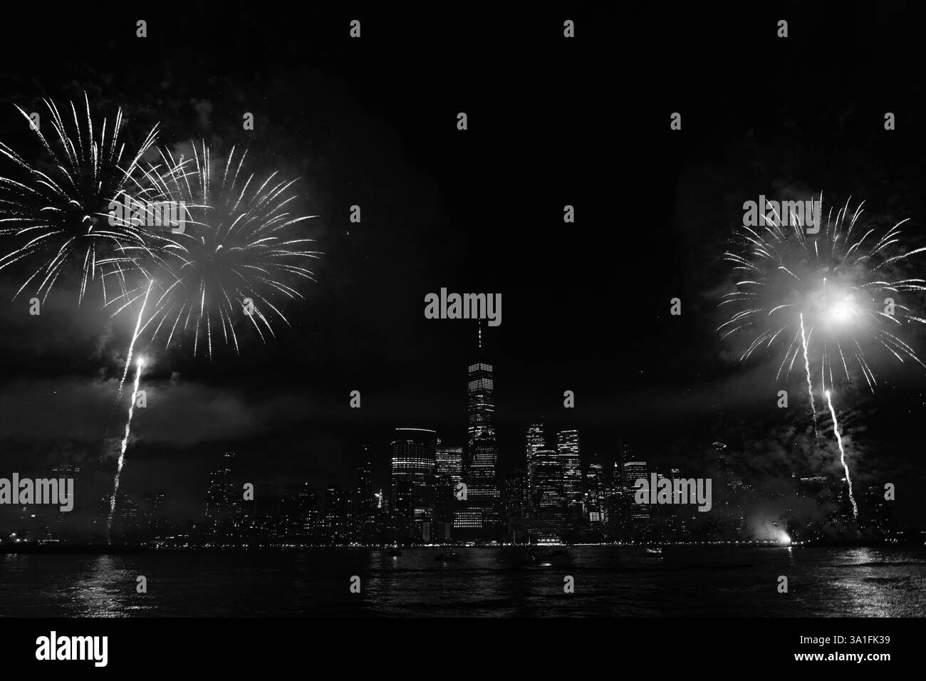 New York Manhattan fireworks. New York Fireworks over Manhattan. New ...