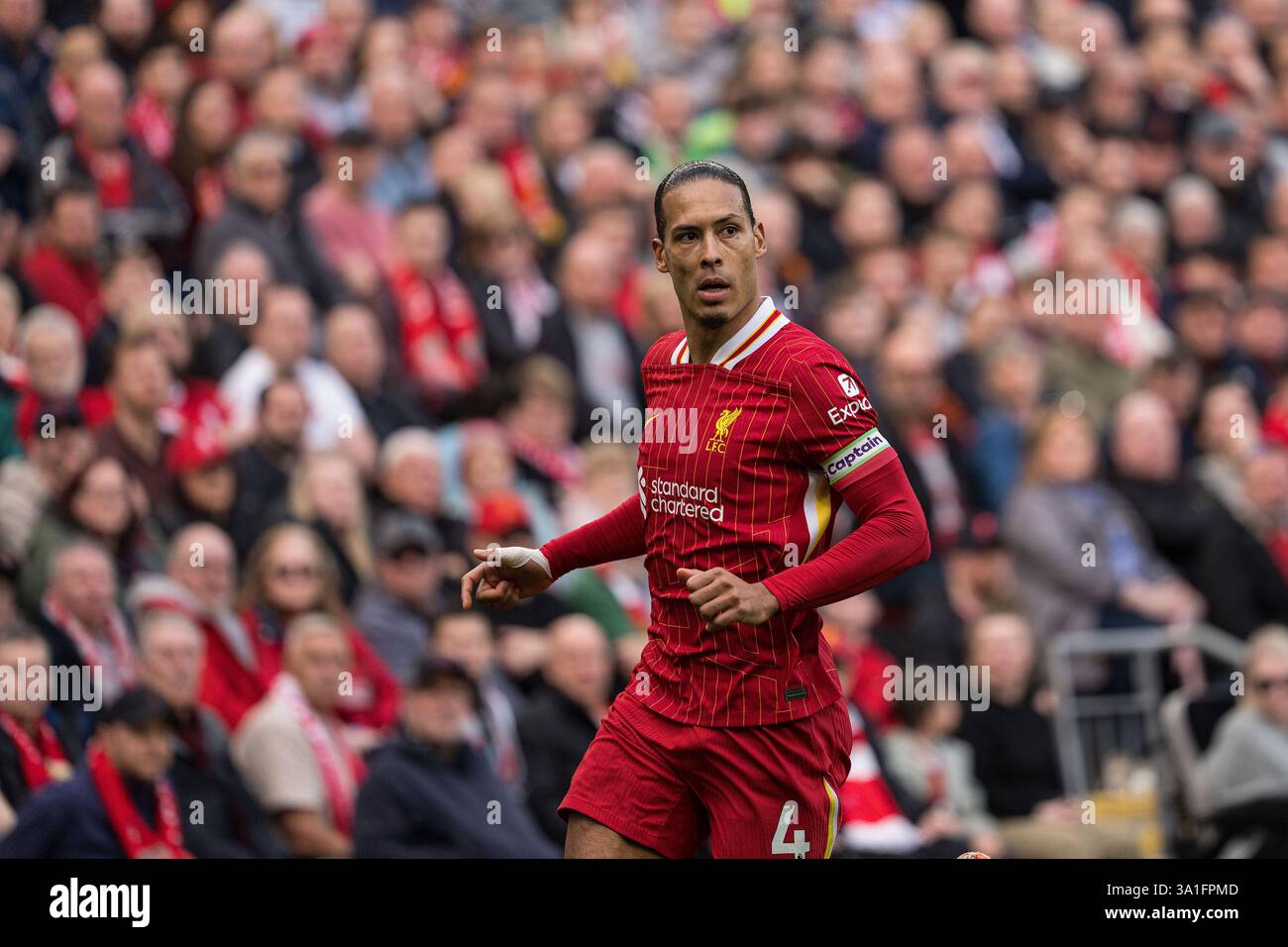 Virgil van dijk southampton 2025 hi-res stock photography and images ...