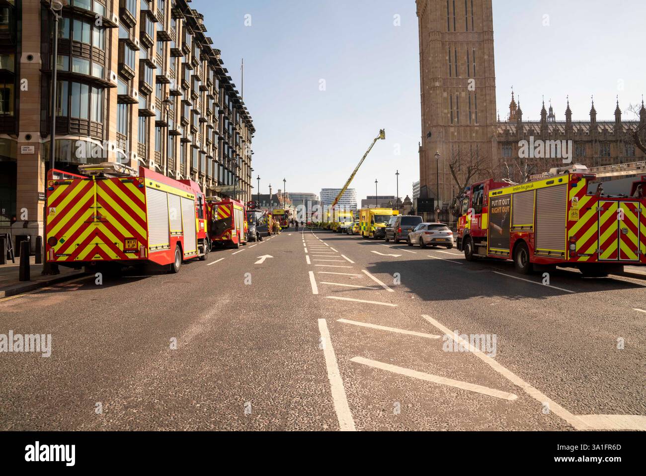 Westminster, London, UK, 8TH March, UK, - Protestor climbes the ...