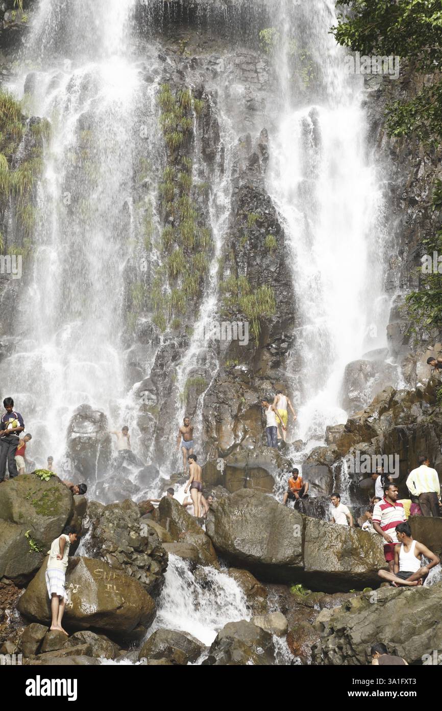 Popular waterfall of Amboli Ghat tourist bathing, Sawantwadi to Amboli ...