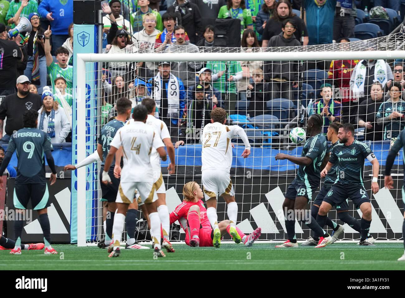 Los Angeles FC forward Nathan Ordaz (27) scores against Seattle ...