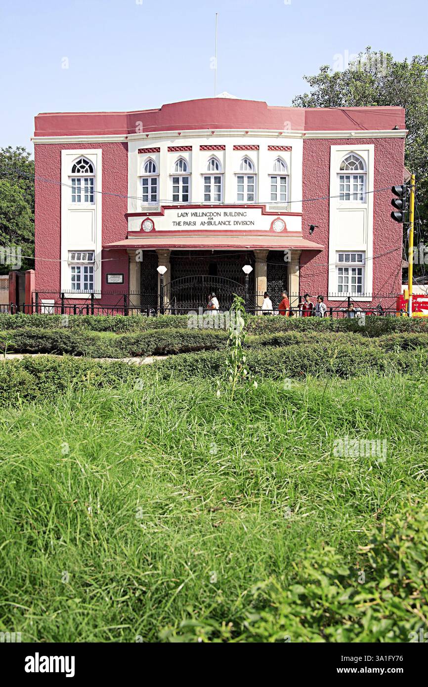 Lady Willingdon building for the Parsi Ambulance division, Dhobi Talao ...