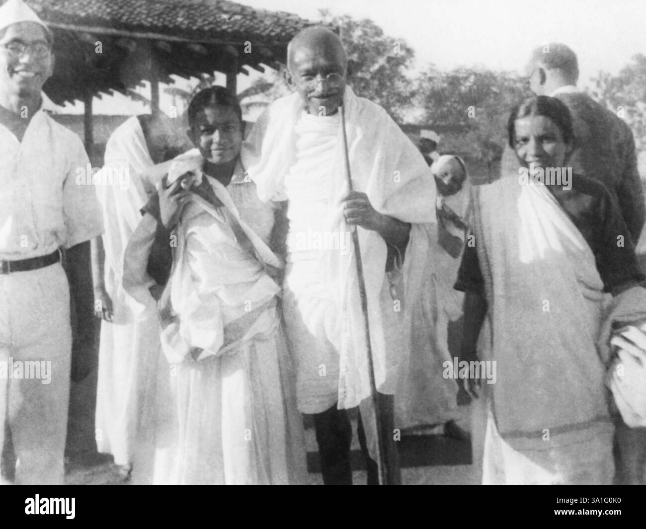 Mahatma Gandhi with coashramites Joharabehn and Lilavatibehn at ...
