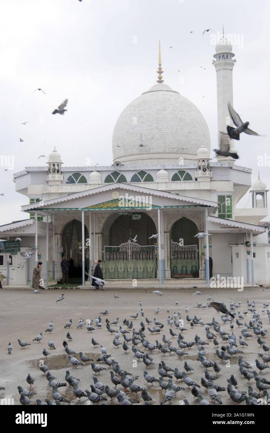Mosque Hazratbal Shrine, Srinagar, Jammu & Kashmir, India, Asia Stock ...