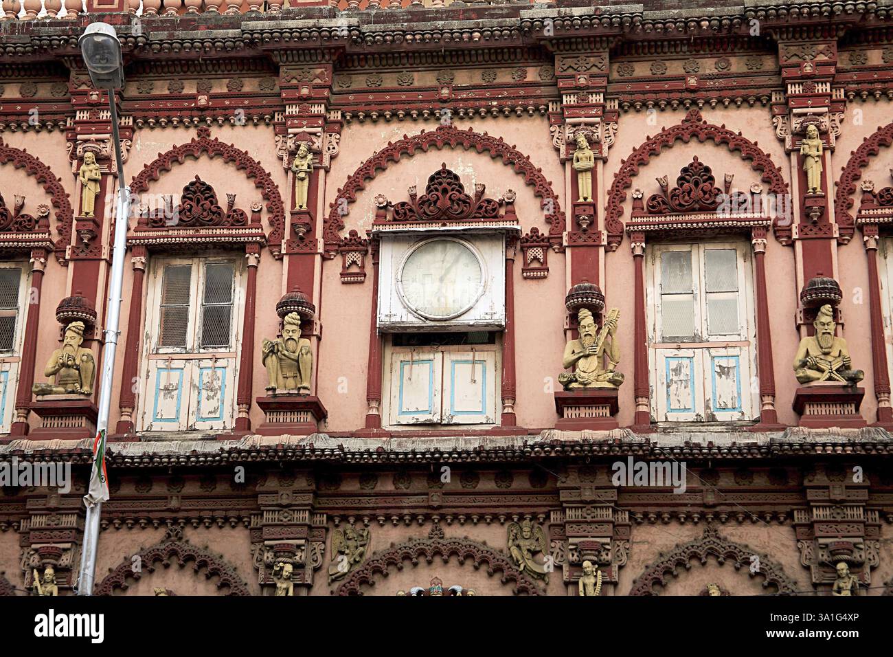 Place of worship Shree Dwarakadhis temple, Kalbadevi road, Marine Lines ...