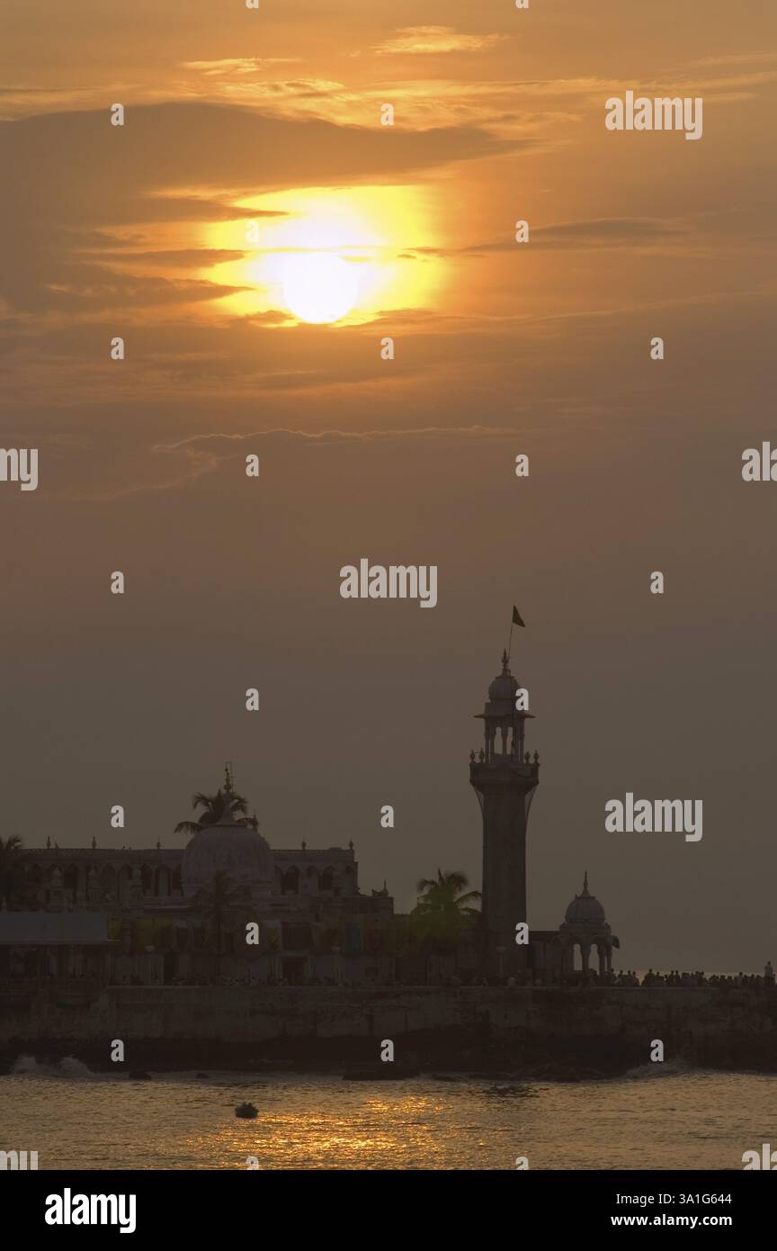 Sunset at Haji Ali Durgah, Haji Ali near worli, Bombay Mumbai ...
