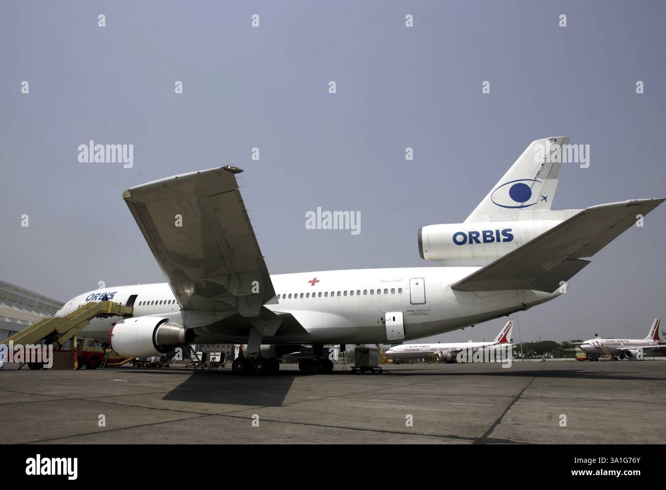 The world's only airborne ophthalmic surgical and training facility ...