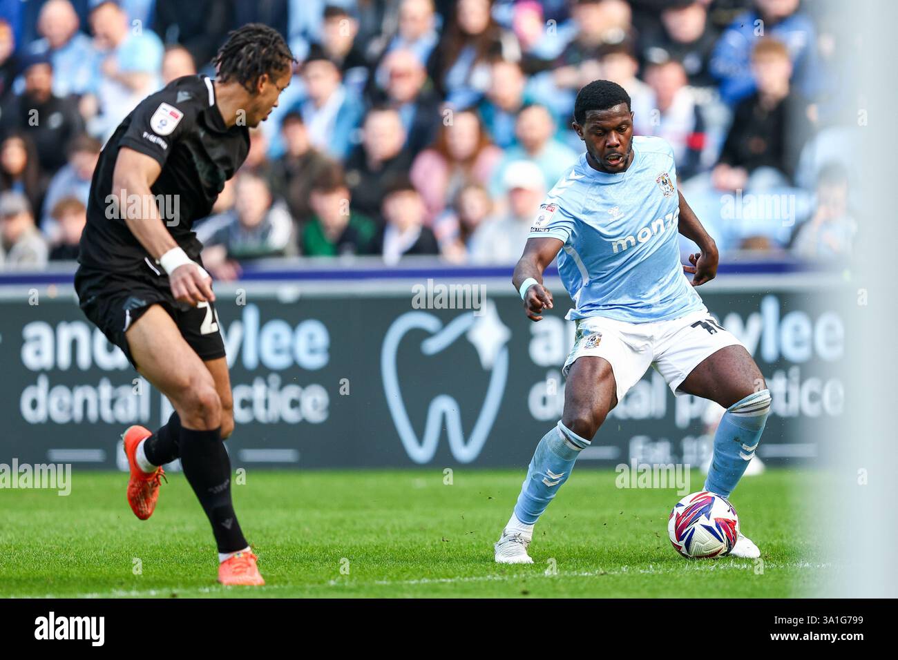 #10, Ephron Mason-Clark of Coventry City in action with the ball during ...