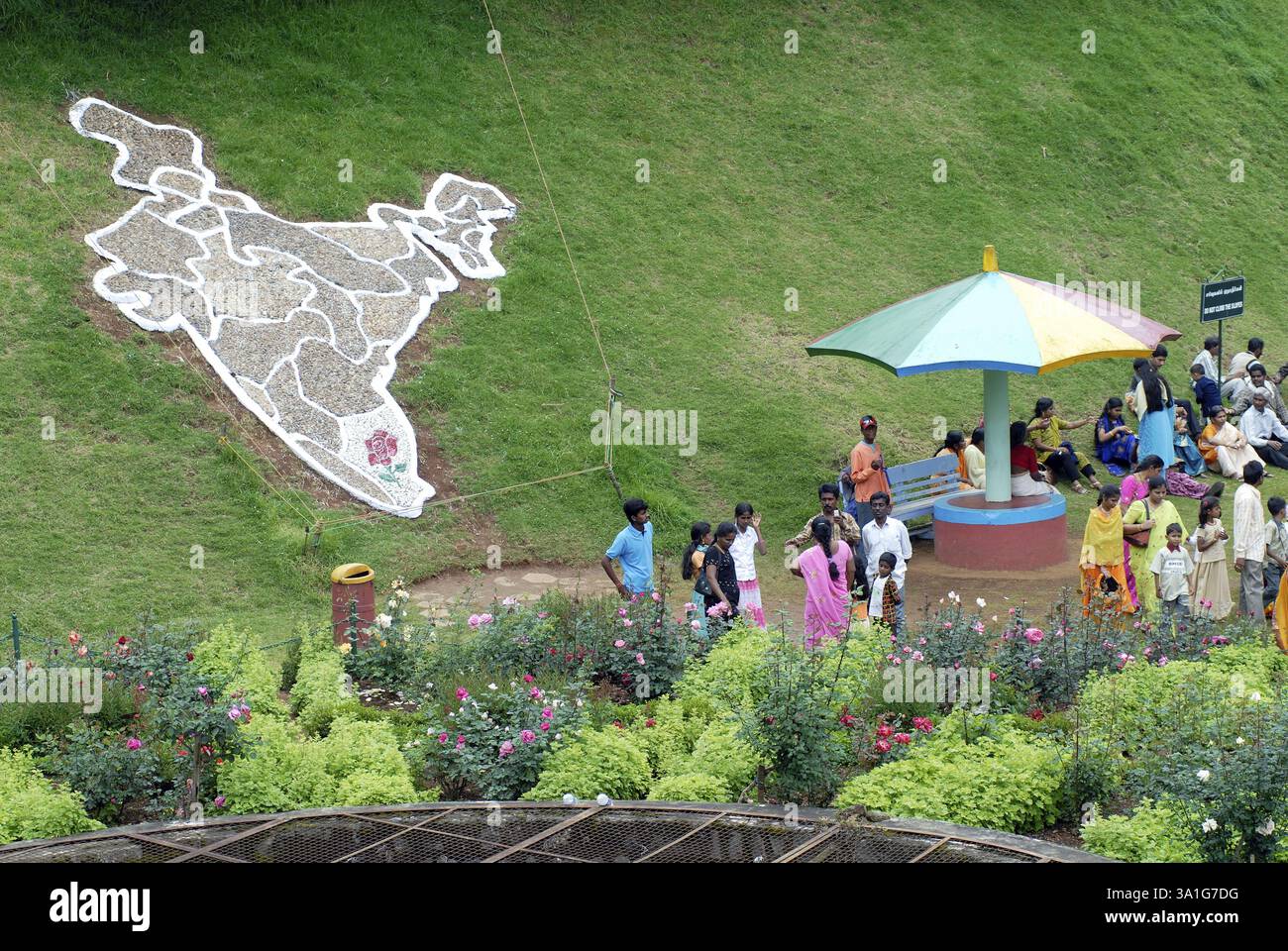 The Centenary Rose Garden Vijayanagaram Rose Garden, Udhagamandalam ...