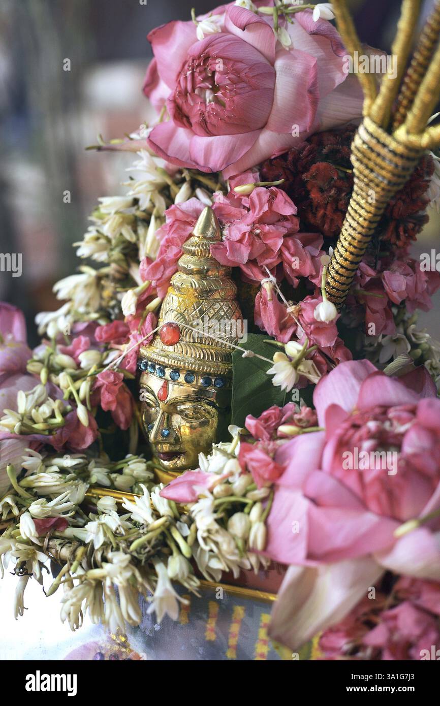 Close up of goddess Mahalaxmi statue in gold religious ceremony of ...