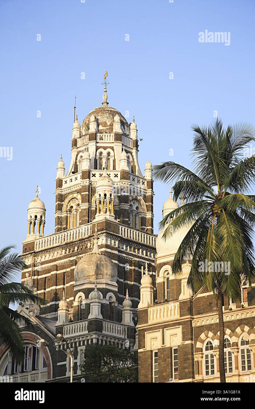 Western Railway headquarters office, Churchgate, Bombay Mumbai ...