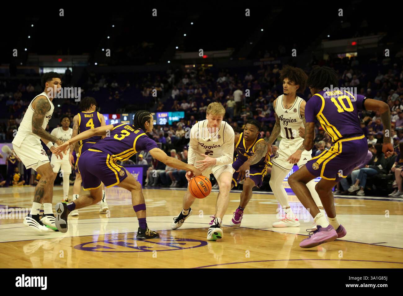 Baton Rouge, United States. 08th Mar, 2025. LSU Tigers guard Curtis ...